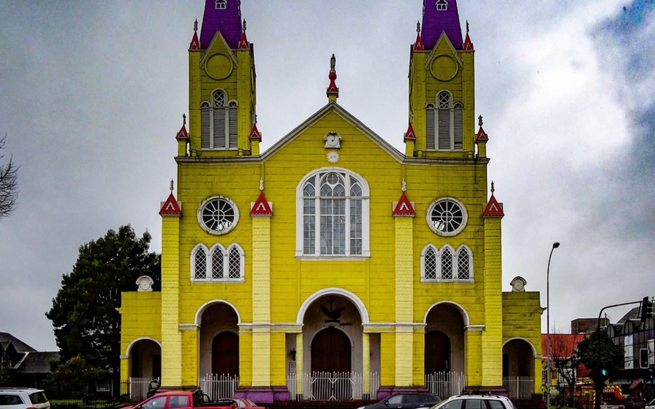 CHILOE ENCANTA - Ainil Turismo