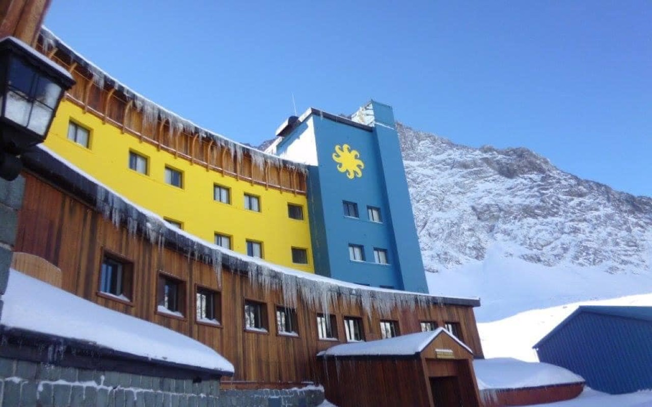 Nieve 2023: Invierno en Ski Portillo - 3 noches todo incluído - Los ...