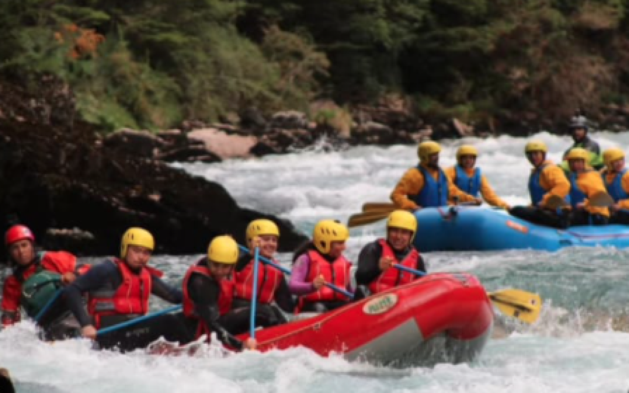 RAFTING EN EL RIO PALOMA - Patagonia Nostrum